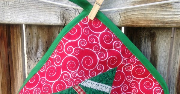 Totally Tutorials: Tutorial - How to Make Christmas Tree Hot Pads