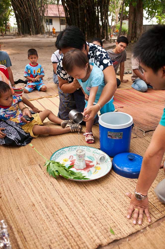 Allen's World: Theravada Buddhist Bone Washing Ritual