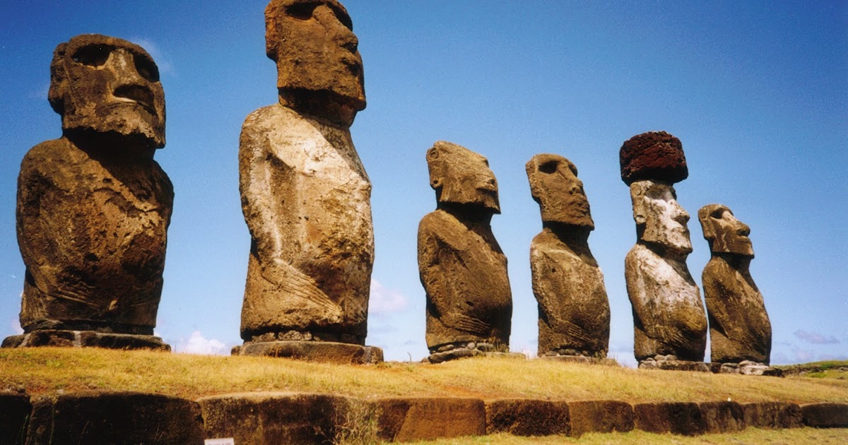 Equerre: Les Moaï de l’Ile de Pâques