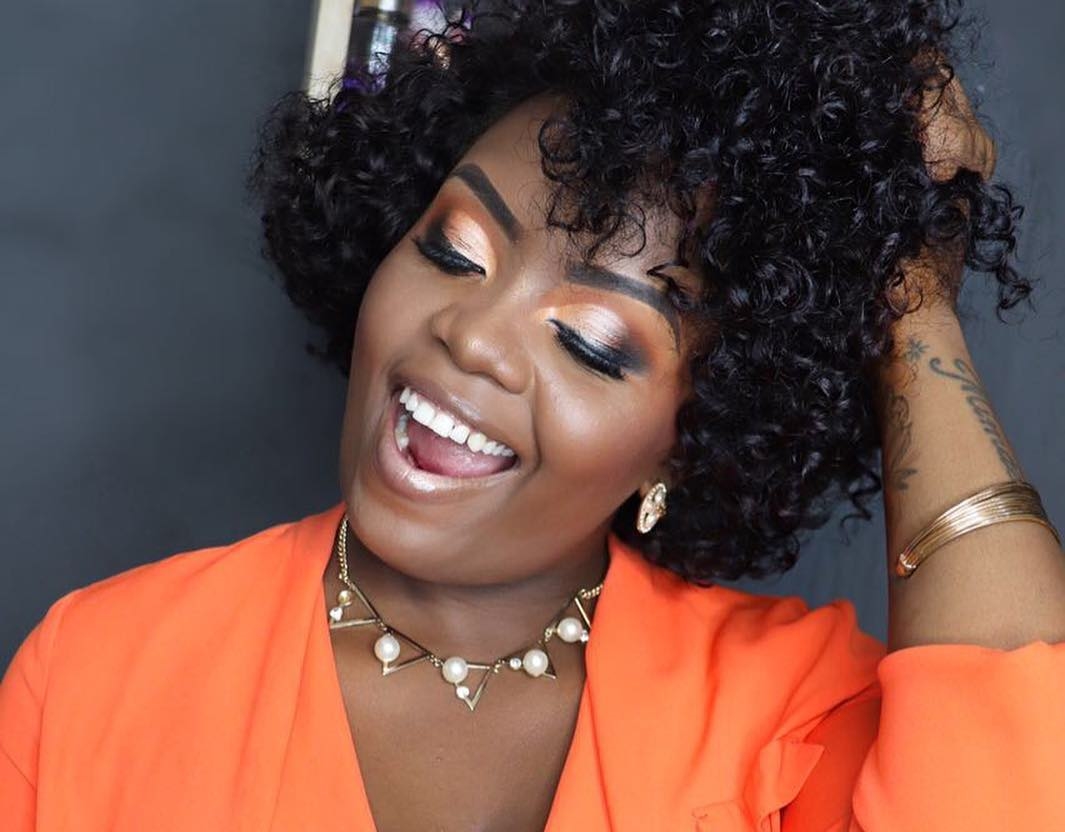 Mimae é convidada especial para o show da Edmázia em Angola