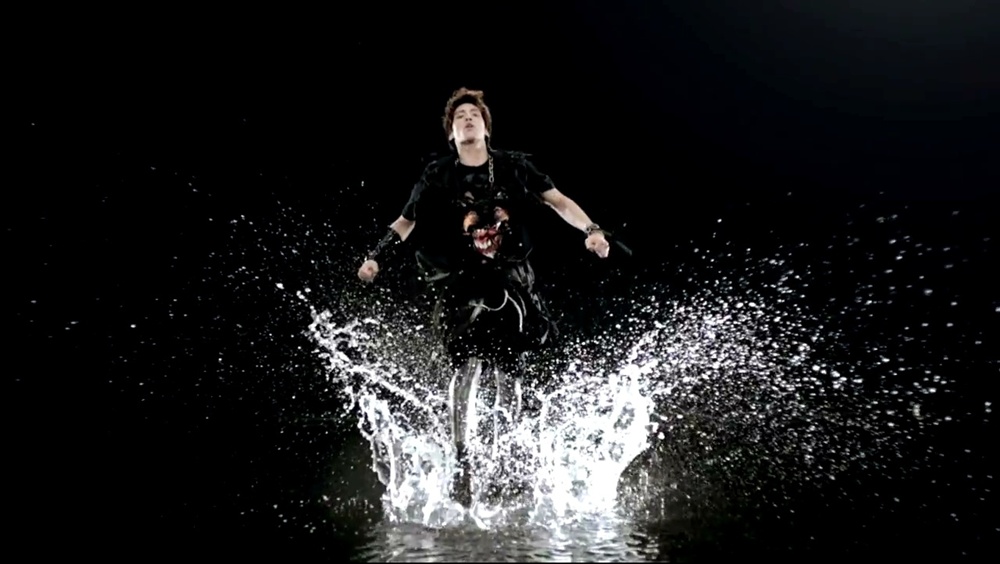 The Shining Story: [CAPTURE] MV Lucifer Japan Vers