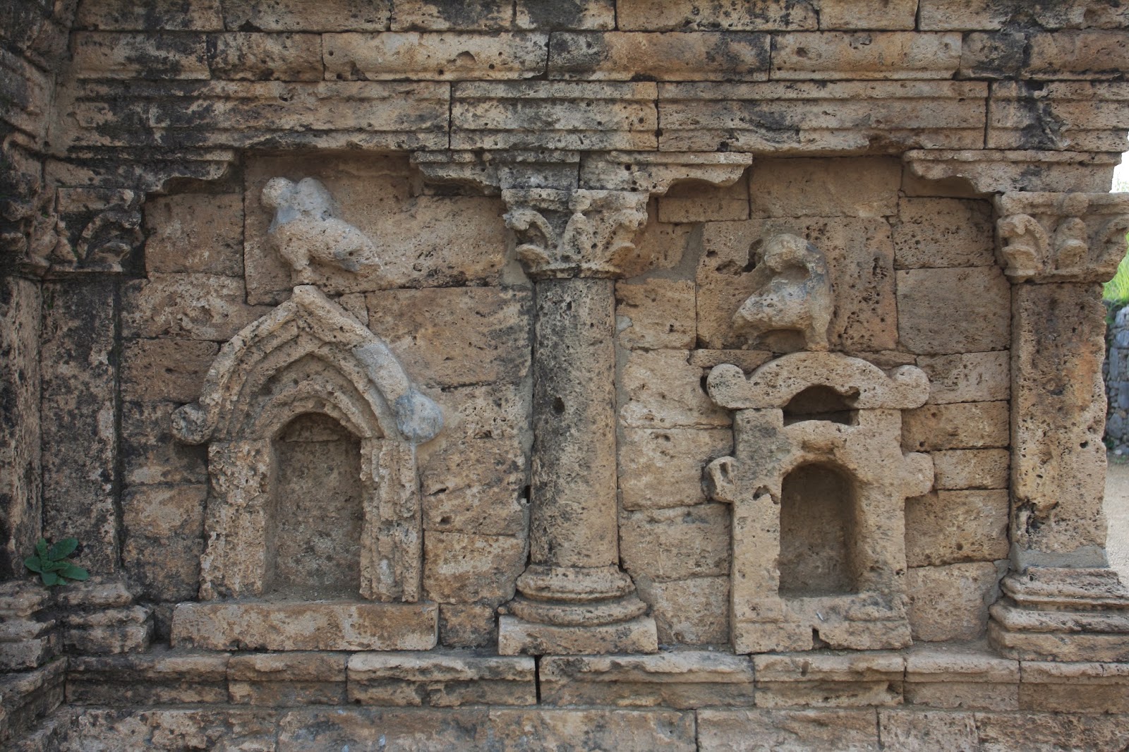 Salman Rashid: Rendering in Dressed Stone - Taxila
