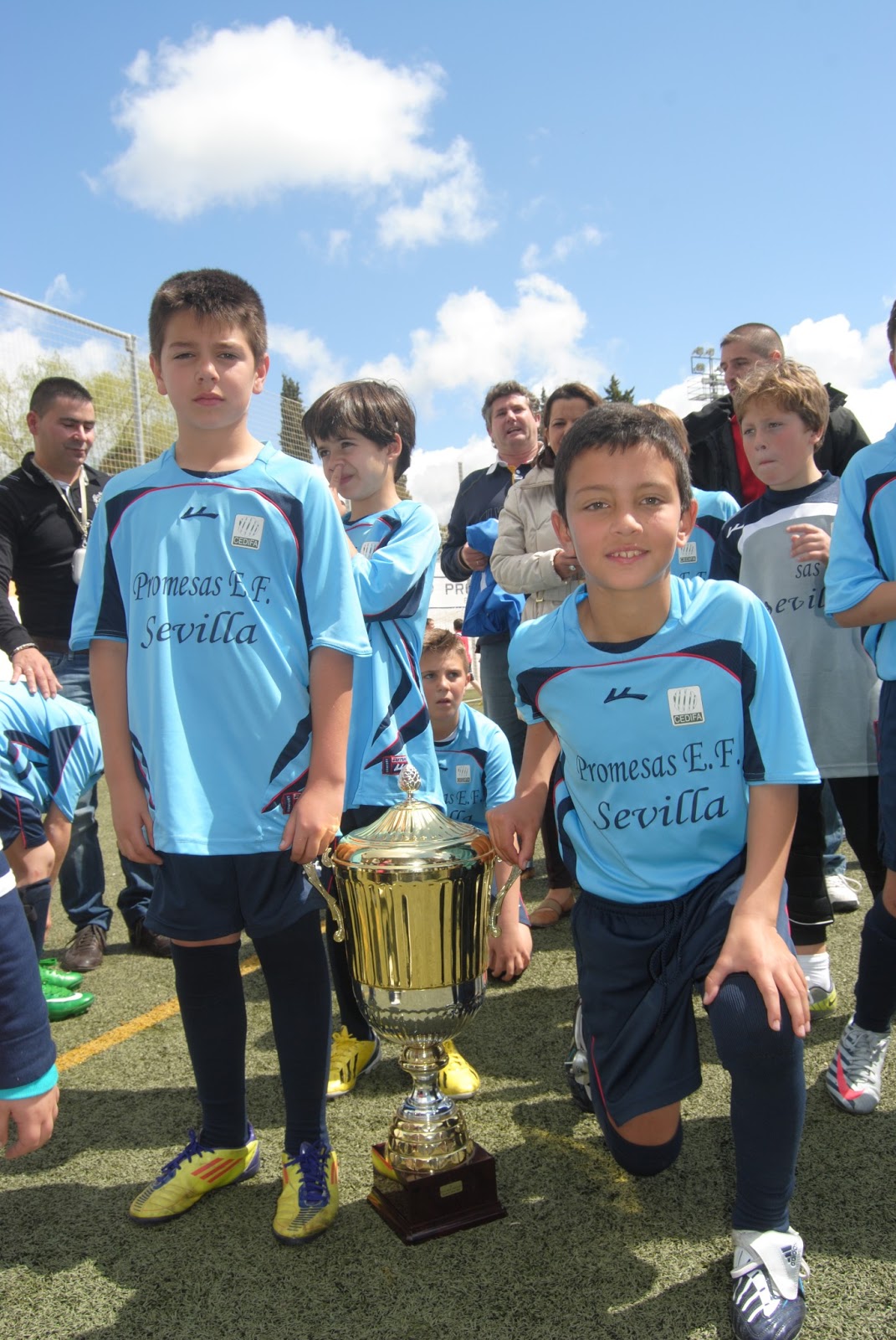 FUTBOL BASE CARMONA: SEVILLA CAMPEONA EN ALEVINES Y BENJAMINES EN EL ...