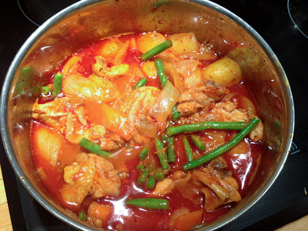 Hollow Legs: Dak Doritang - Korean Chicken Stew