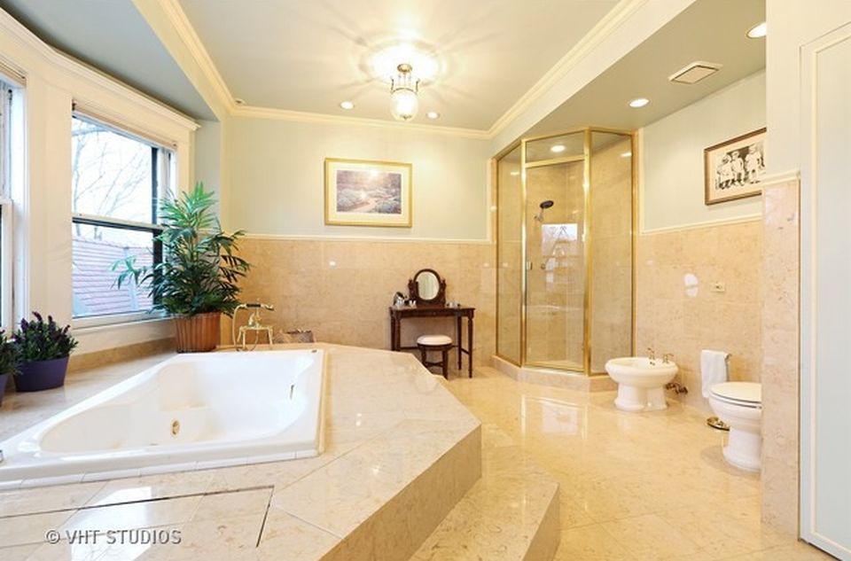 Sweet House Dreams: 1905 Limestone Tudor in Oak Park, Illinois