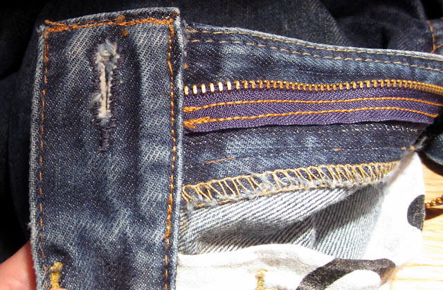 Beth Stone Studio: {Home} DIY: How to Fix a Broken Zipper