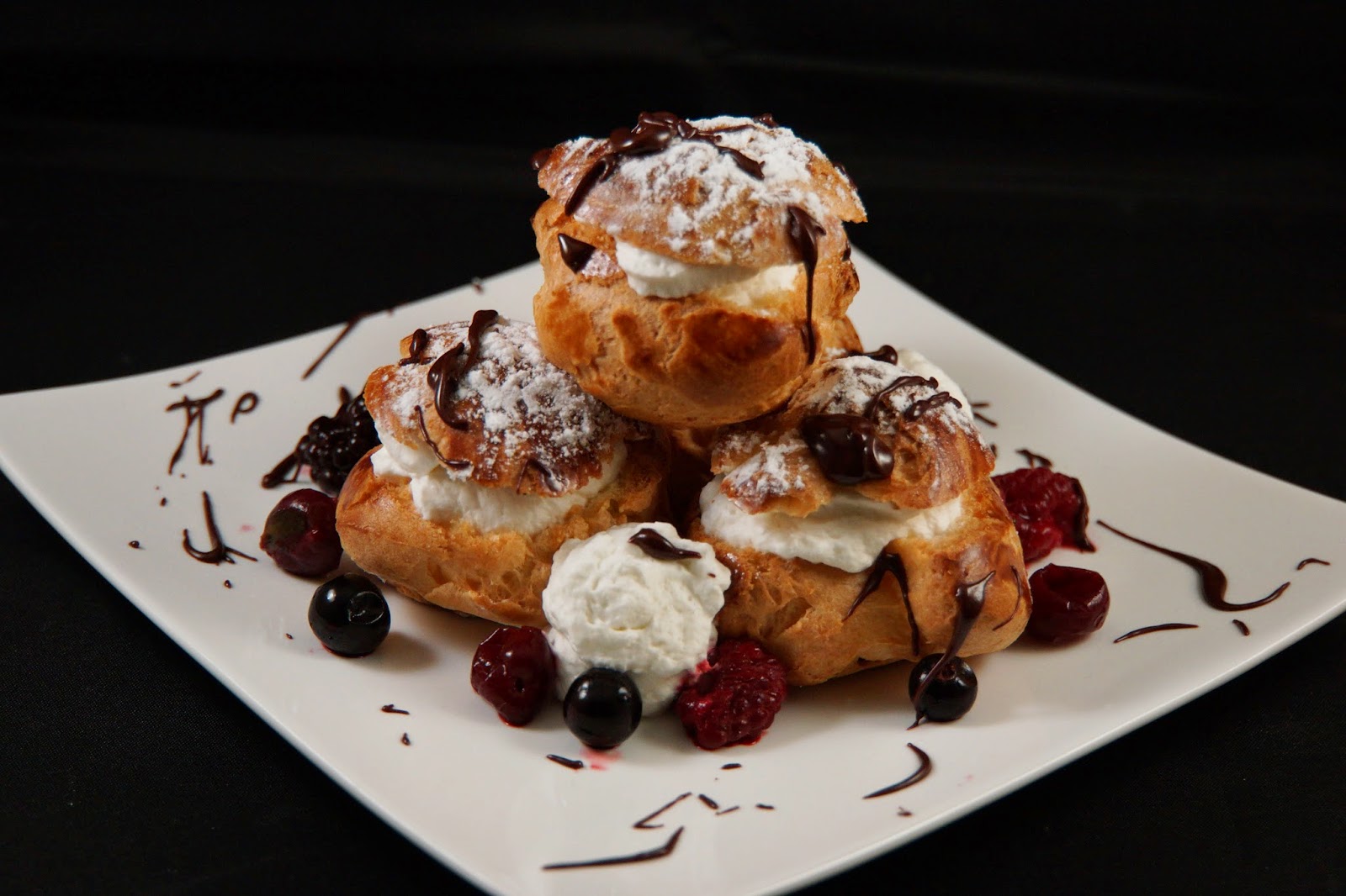 Choux Chantilly aux fruits rouges