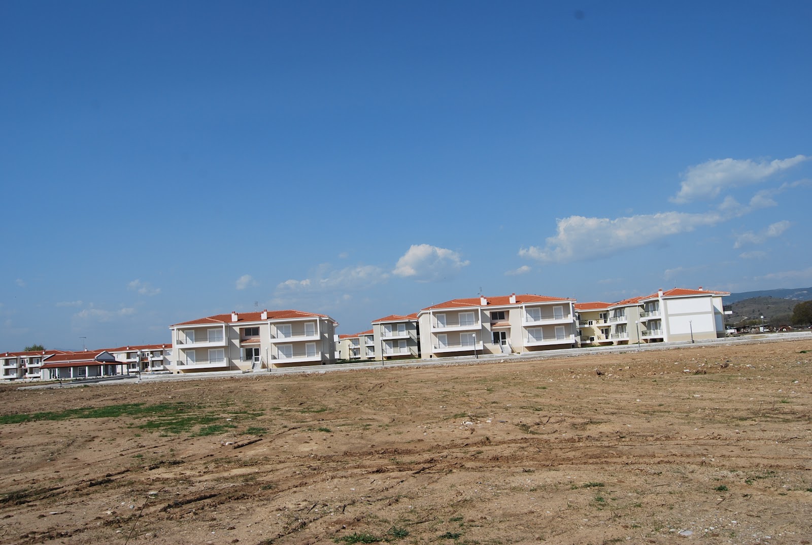 ΣΩΤΗΡΑ ΤΡΙΚΑΛΩΝ: ΕΡΓΑΤΙΚΕΣ ΚΑΤΟΙΚΙΕΣ ΣΩΤΗΡΑΣ ΤΡΙΚΑΛΩΝ