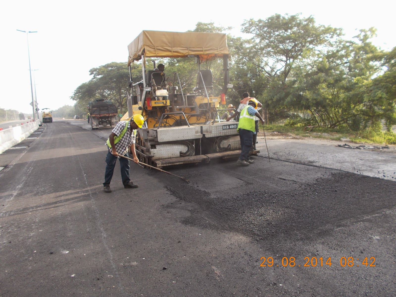 Perjalanan Seorang Jurutera Awam: Jentera yang digunakan untuk kerja jalan