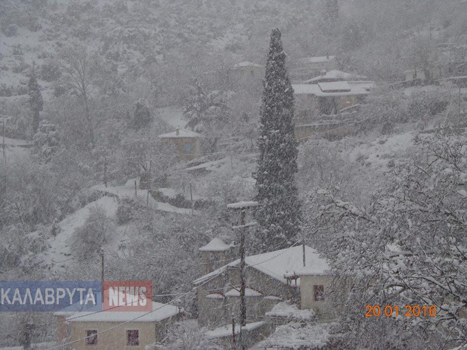 ΕΙΚΟΝΕΣ ΑΠΌ ΤΟ "ΘΑΜΜΕΝΟ" ΣΤΟ ΧΙΟΝΙ ΚΑΣΤΕΛΛΙ ΚΑΛΑΒΡΥΤΩΝ - ΚΑΛΑΒΡΥΤΑ - NEWS