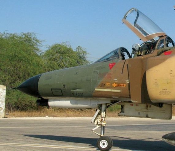Iranian F-4 Phantom II Fighter Attack Aircrafts | Global Military Review