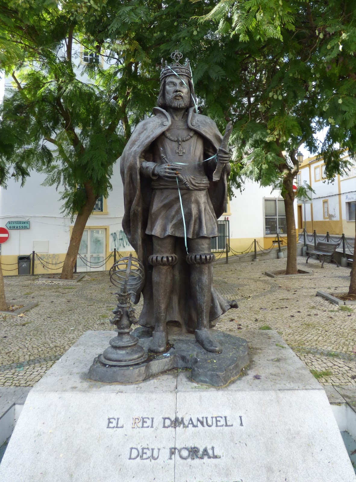 Viajar e descobrir: Portugal - Elvas - Estátua do rei D. Manuel I