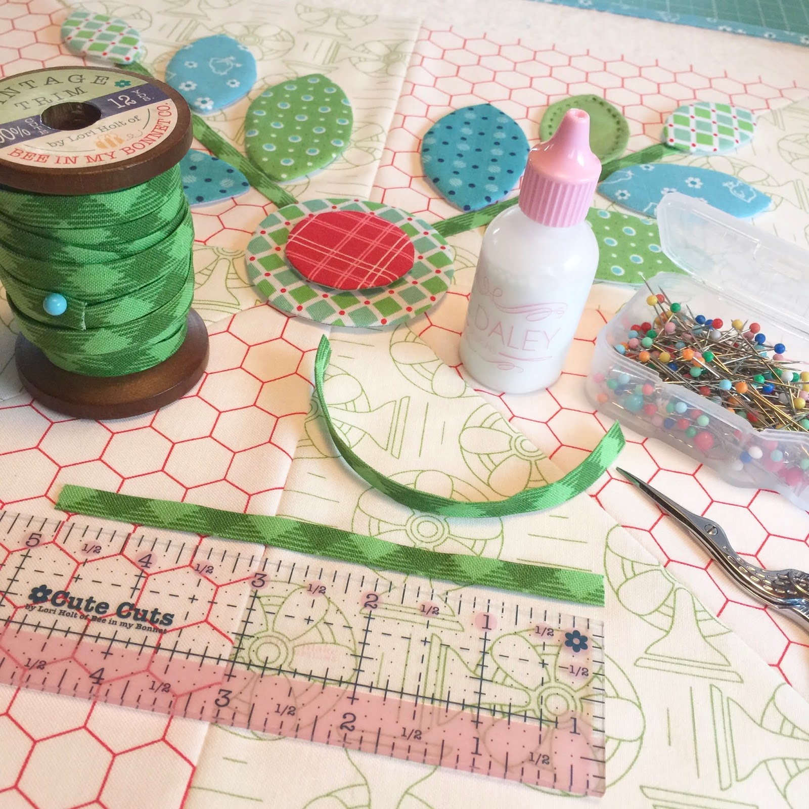 Bee In My Bonnet: Sew Simple Shapes Series - Week Two - Block 2 and ...