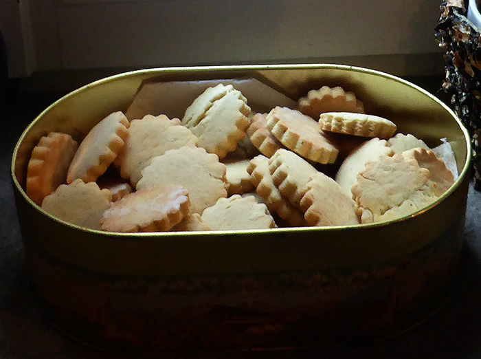 AAA ACCADEMIA AFFAMATI AFFANNATI: Karamonk scraps, biscotti al ...