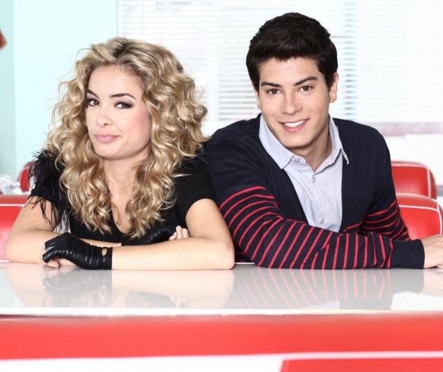News Rebelde: Lua Blanco e Arthur Aguiar assumiram pra colegas que estão namorando, disse ...