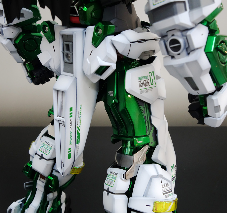 GUNDAM GUY: PG 1/60 Gundam Astray Green Frame - Painted Build