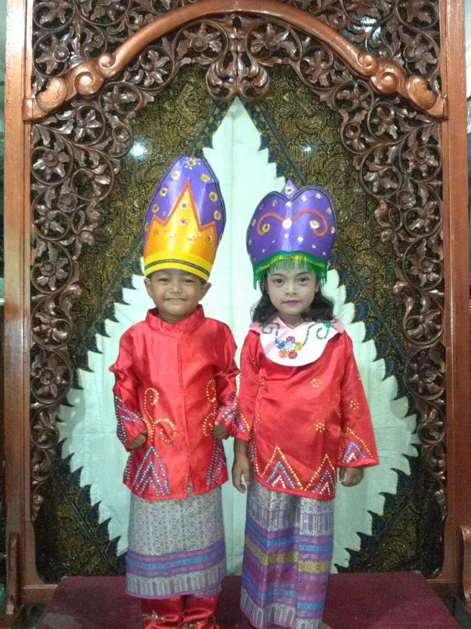 Sewa Pakaian Adat Riau Di Jogja | Griya Paes Dan Busana Intan