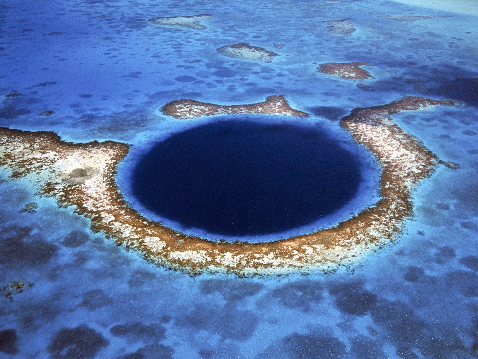 strange spots: Big Blue Hole