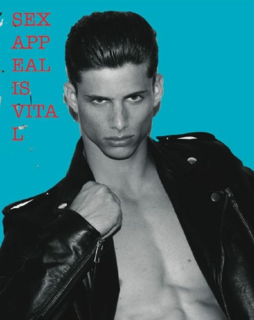 L'Homme du Jour: BARRETT PALL