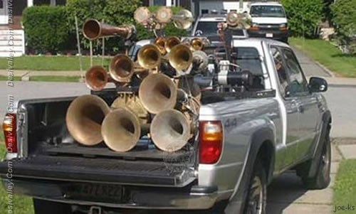 Dunia Dalam Gambar: Funny Sound System
