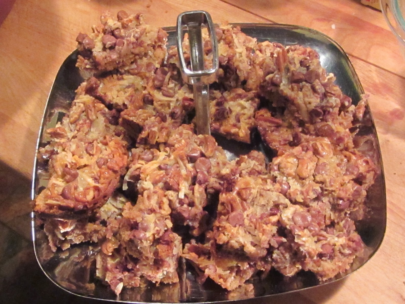 The Round Robin's Cajun Country Cooking Blog: Cappy's Magic Cookie Bars.