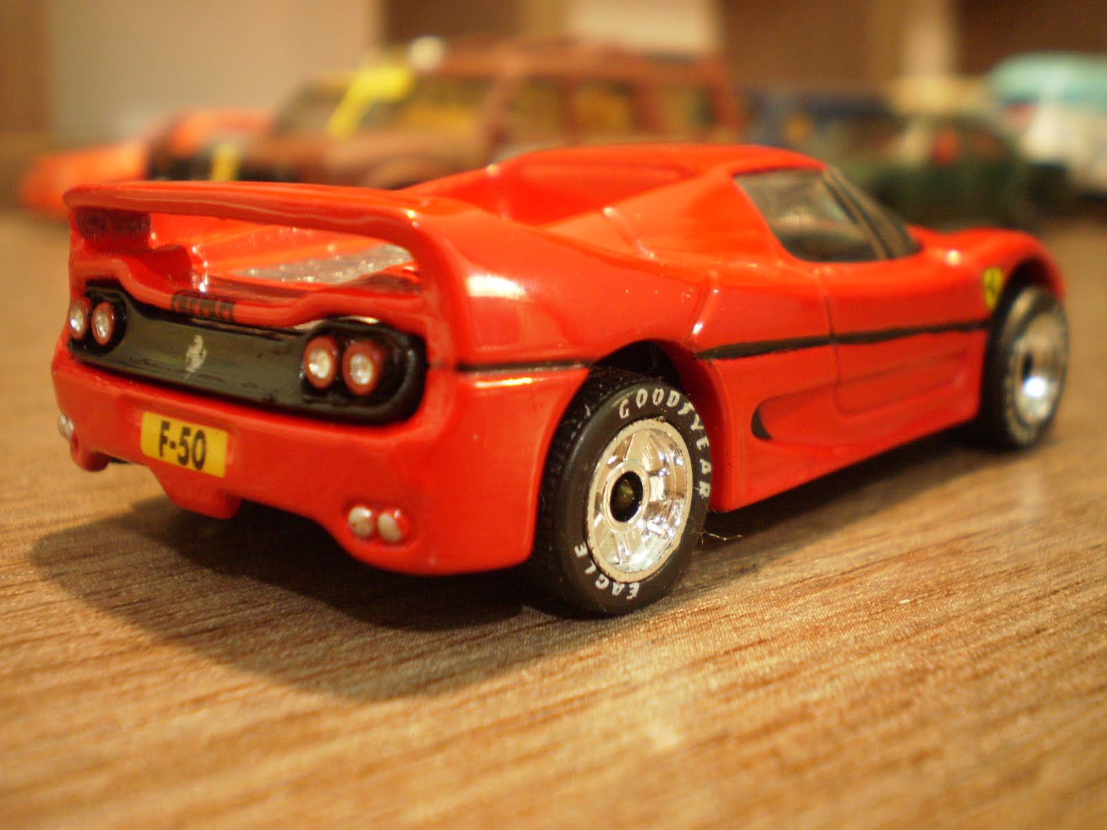 1/64 Die-cast Toy Cars....: Matchbox - Ferrari F40