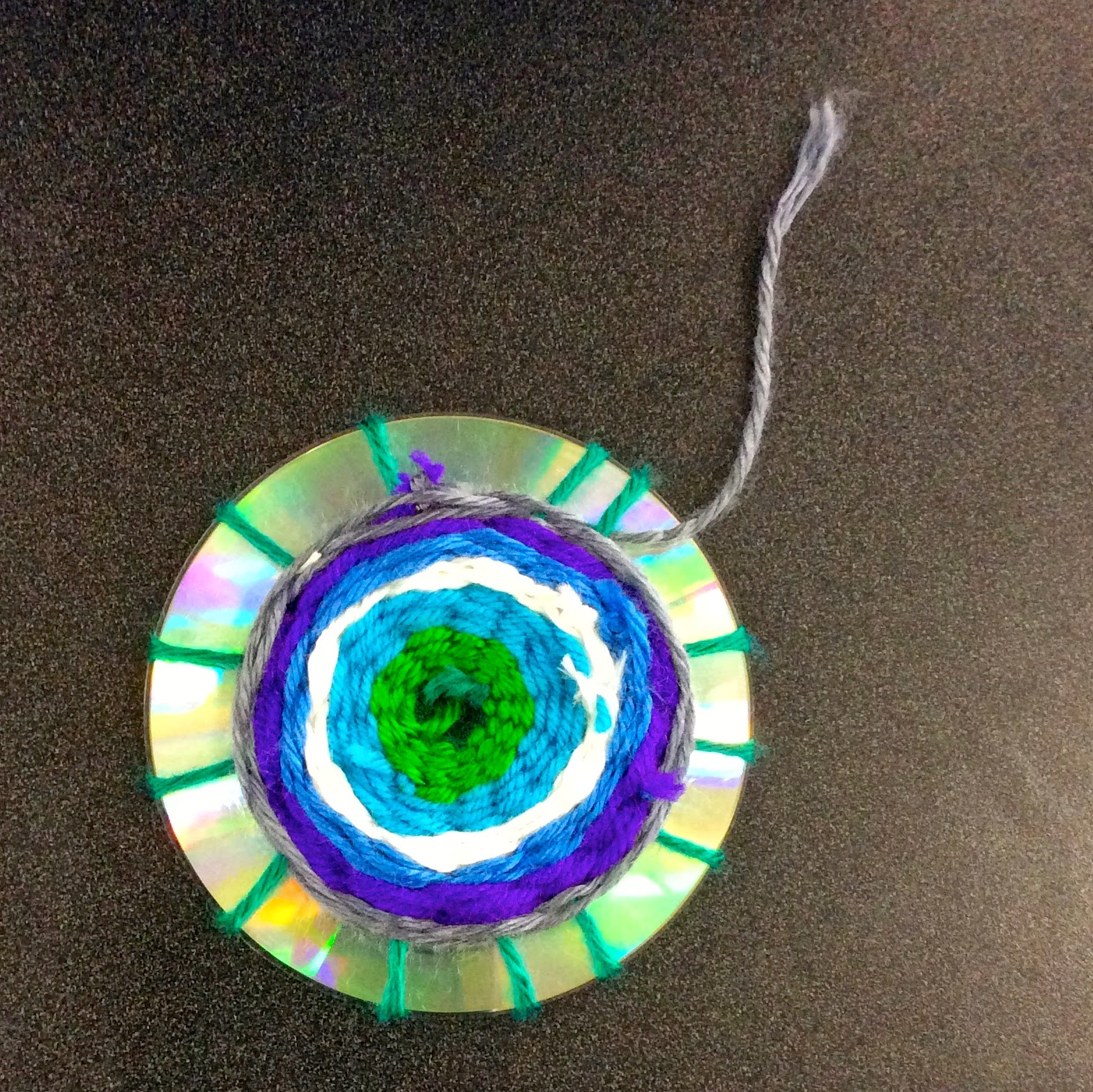 Ms. Curry's Art Room : Third Grade CD Weaving