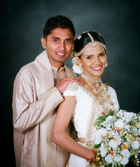 Srilankan singer Shashika Nisansala Wedding Photo