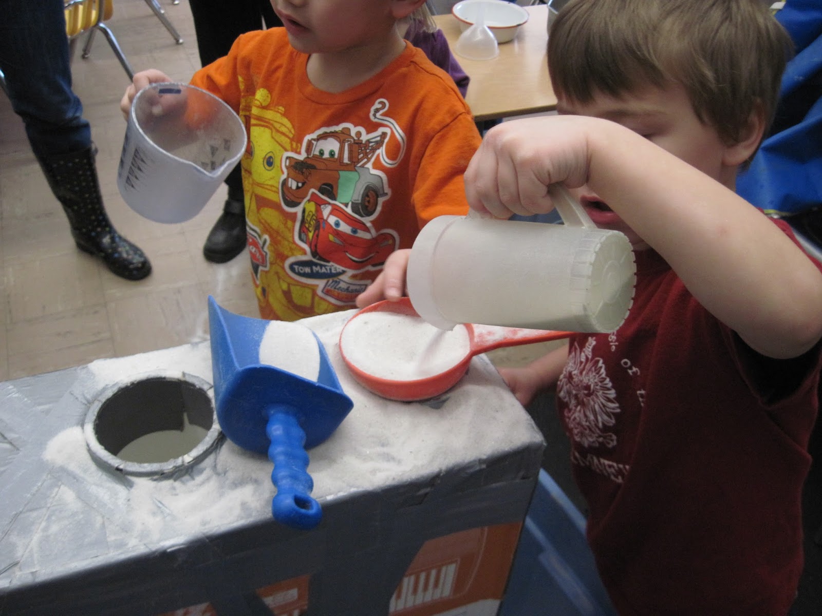 SAND AND WATER TABLES: Funnels part 2