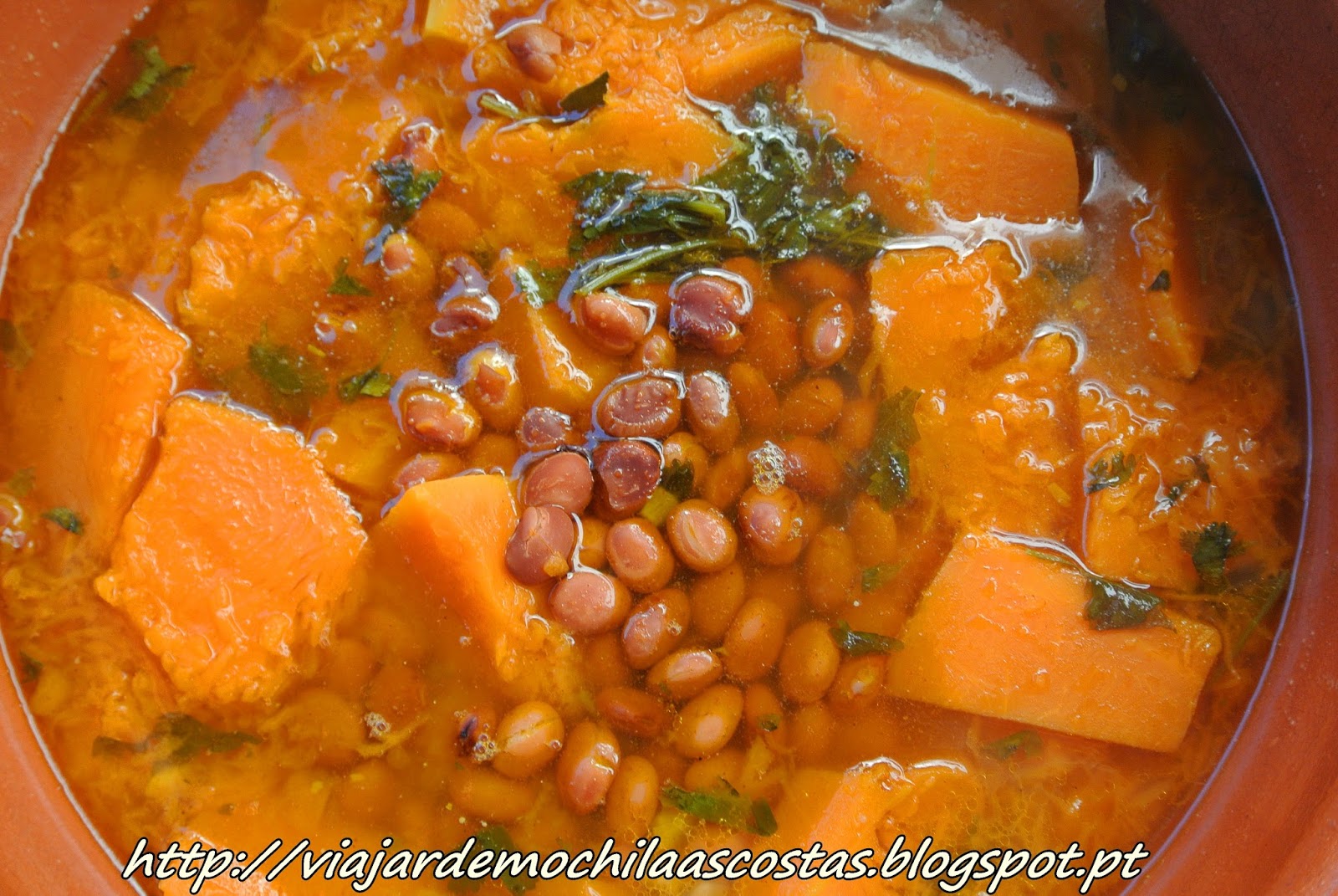 Viajar de Mochila às Costas: Feijão com mogango