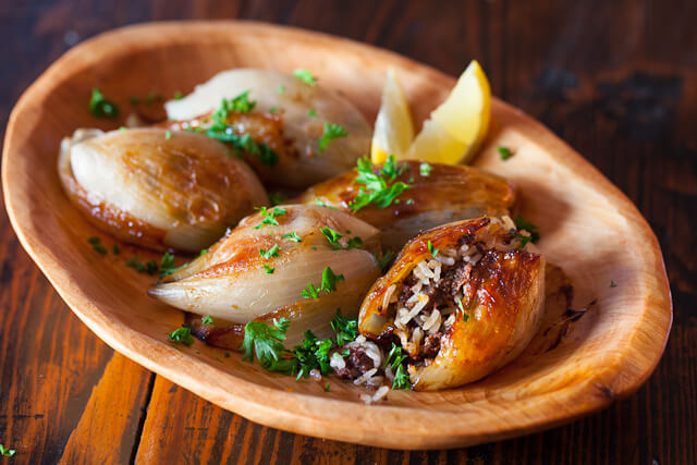 Lebanese Roasted Stuffed Onions Recipe | LEBANESE RECIPES