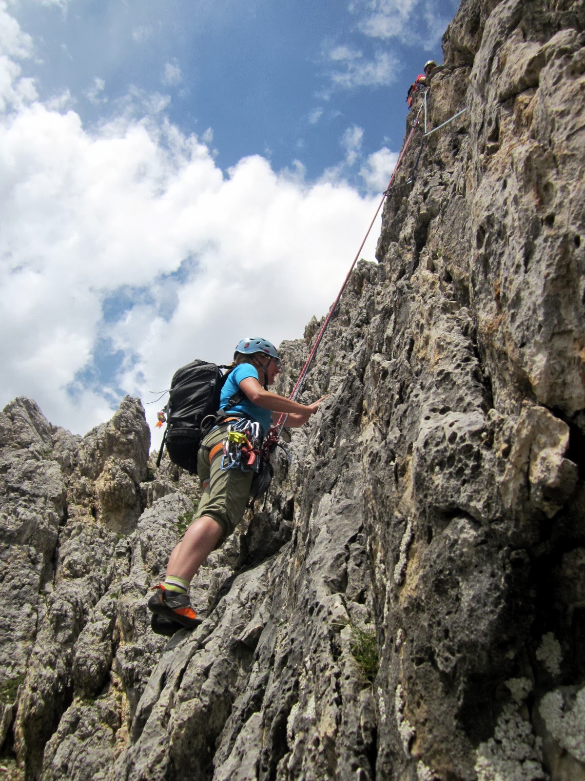 TRINI Y SALVA: Spigolo Alpini a la Pirámide del Col dei Bos, 2.400 m.