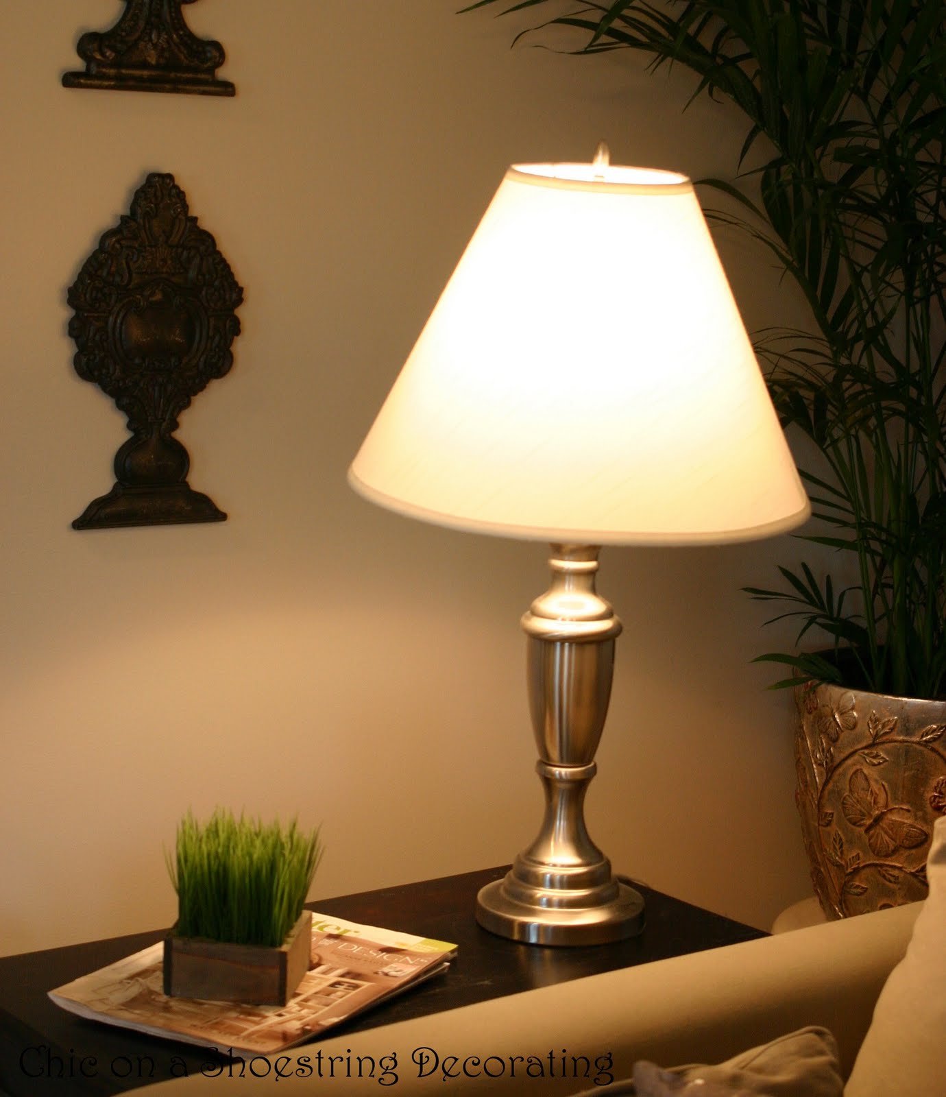 Chic on a Shoestring Decorating: Are ugly lamps bringing your room down??