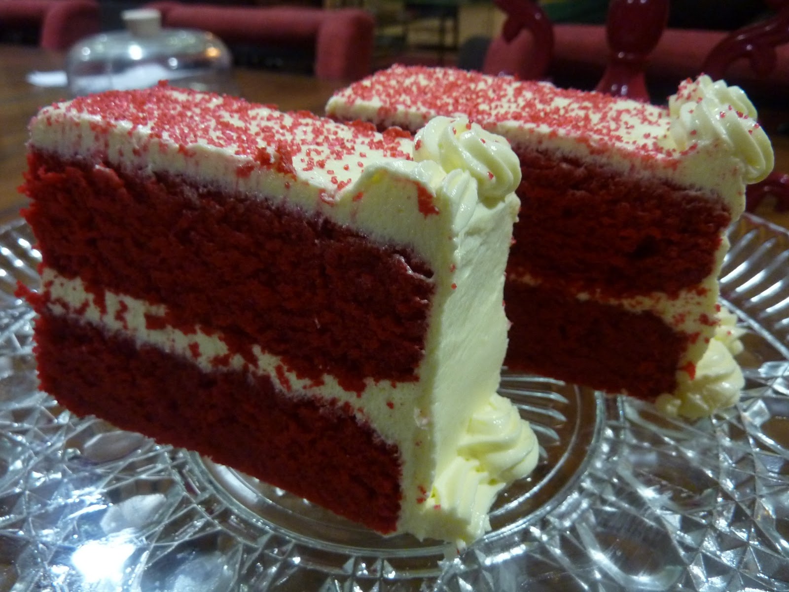 ogyep yummy-mellow: MY GIRLS BAKED RED VELVET CAKE
