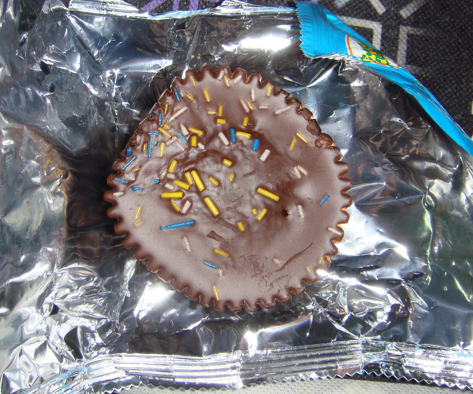 Supersupergirl's Food Reviews: Lemon Square’s Whatta Tops Chocolate Cream