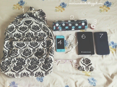 Marina Redondo: What's in my school bag?