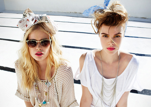 Adela & Tessie: Photomix 37