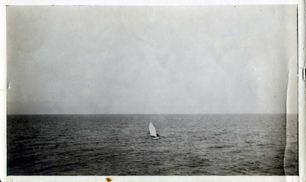 It's The Pictures That Got Small ...: UNSEEN TITANIC PHOTOS TO HIT THE ...