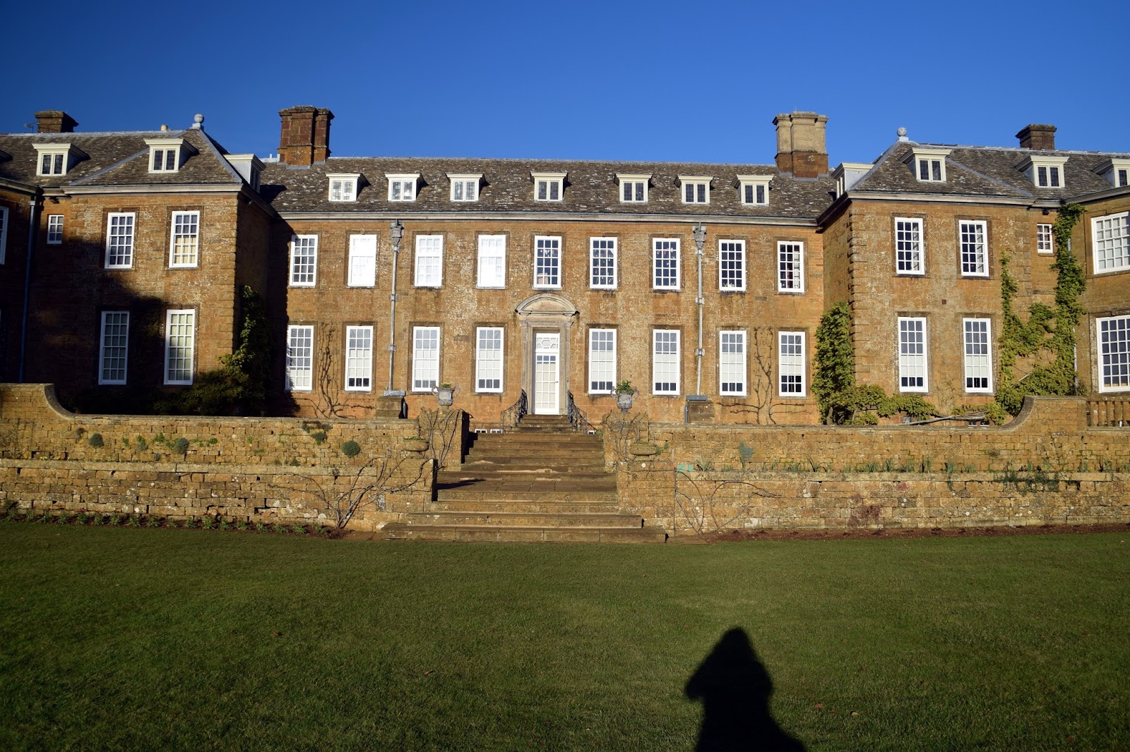 Enjoy your time with beautiful places: A country house at War - Upton House