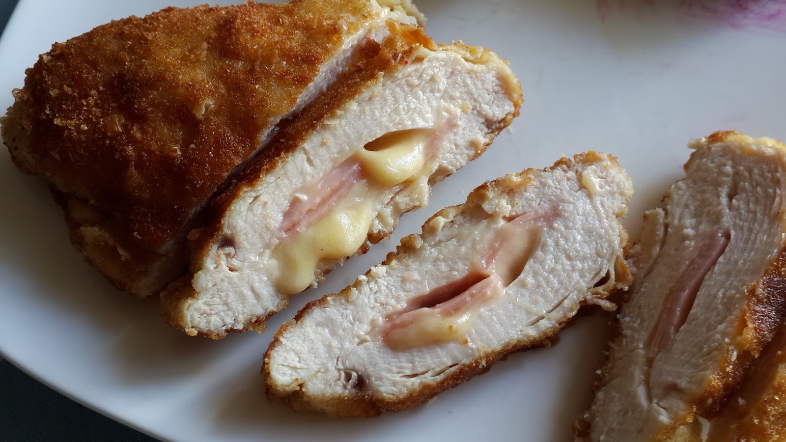 Mi Cajita de Recetas: Pechuga de Pollo Cordon Bleu: un clásico irresistible