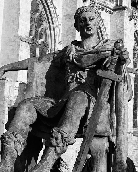 The Mad Monarchist: The Last Lights in the Encroaching Darkness of ...