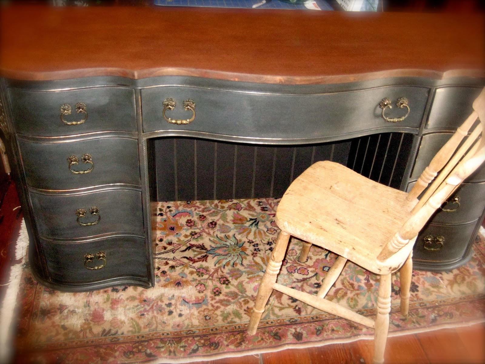 SheShe, The Home Magician: How to make a dresser into a desk!