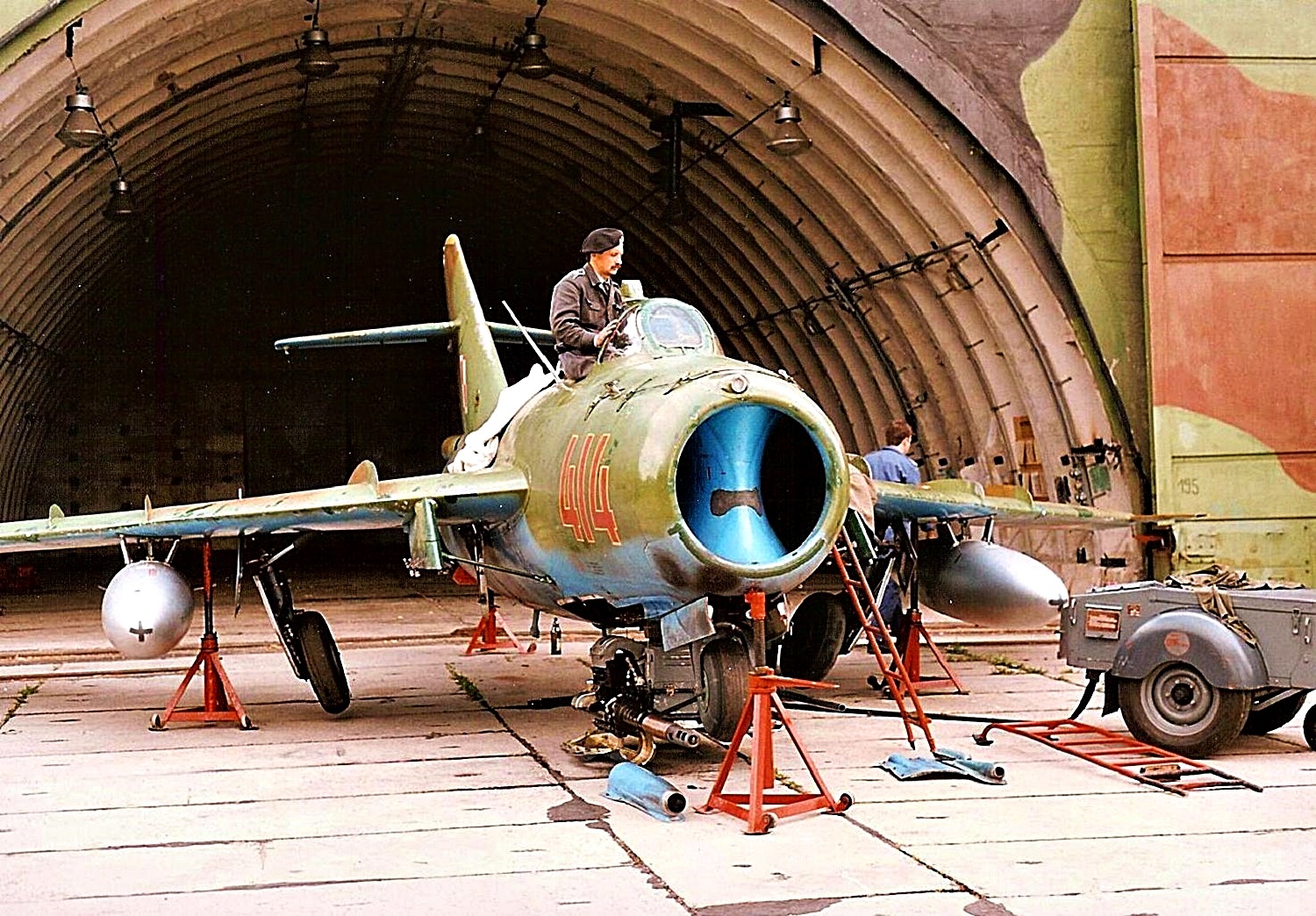 Blog Antona: Nasze Lim 6 Bis i SB Lim 2M, na lotnisku w Babimoście ...