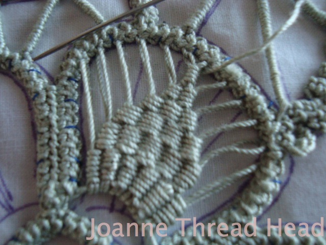 Thread Head: Intermediate Romanian Point Lace Tutorial