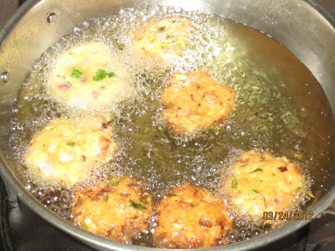 Hema's Cuisine: Dhal Vada ( Paruppu Vada / Masala Vada)