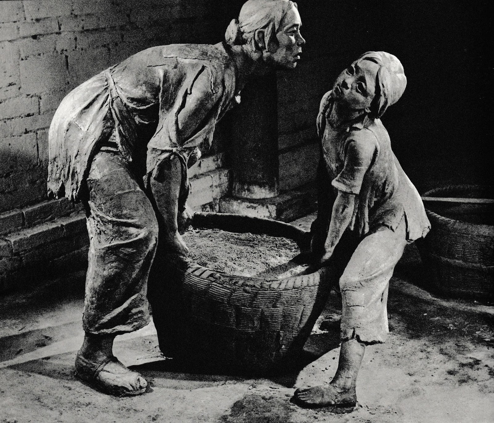 The Left Chapter: The Rent Collection Courtyard Sculptures -- From ...