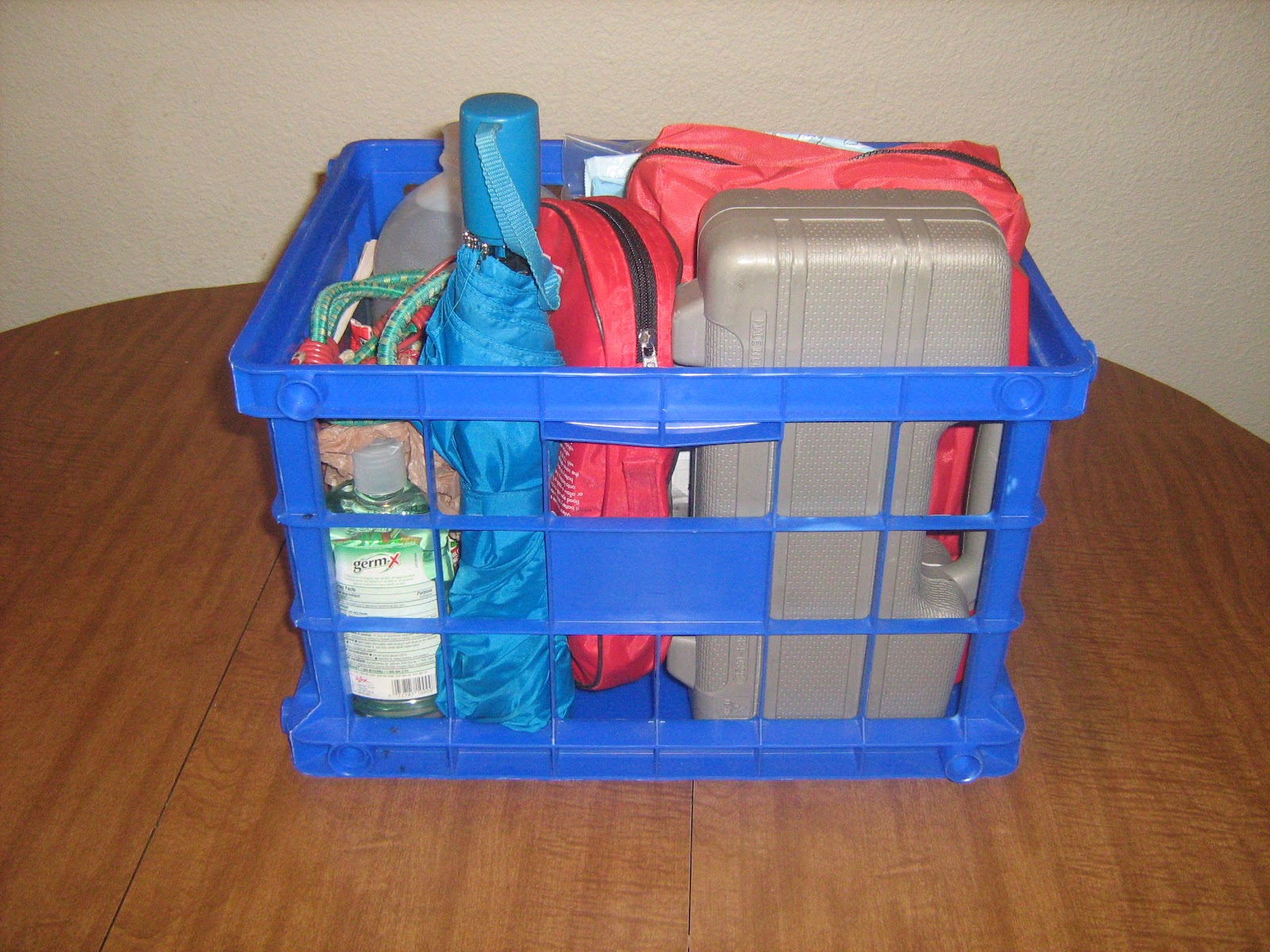 Spendwise Moms: Be Prepared: Car Emergency Box
