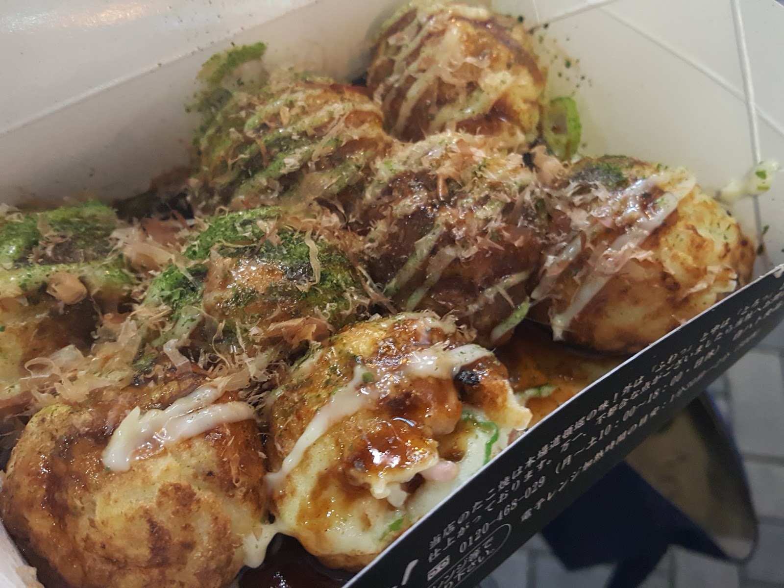 Crab Leg Galore! @ Kani Doraku, Dotonbori, Osaka + A Takoyaki