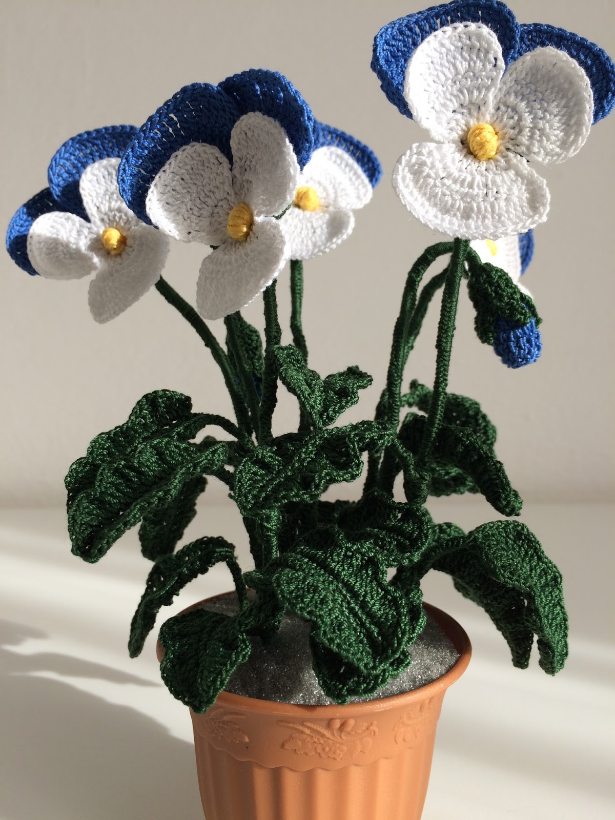 How to crochet a Pansy