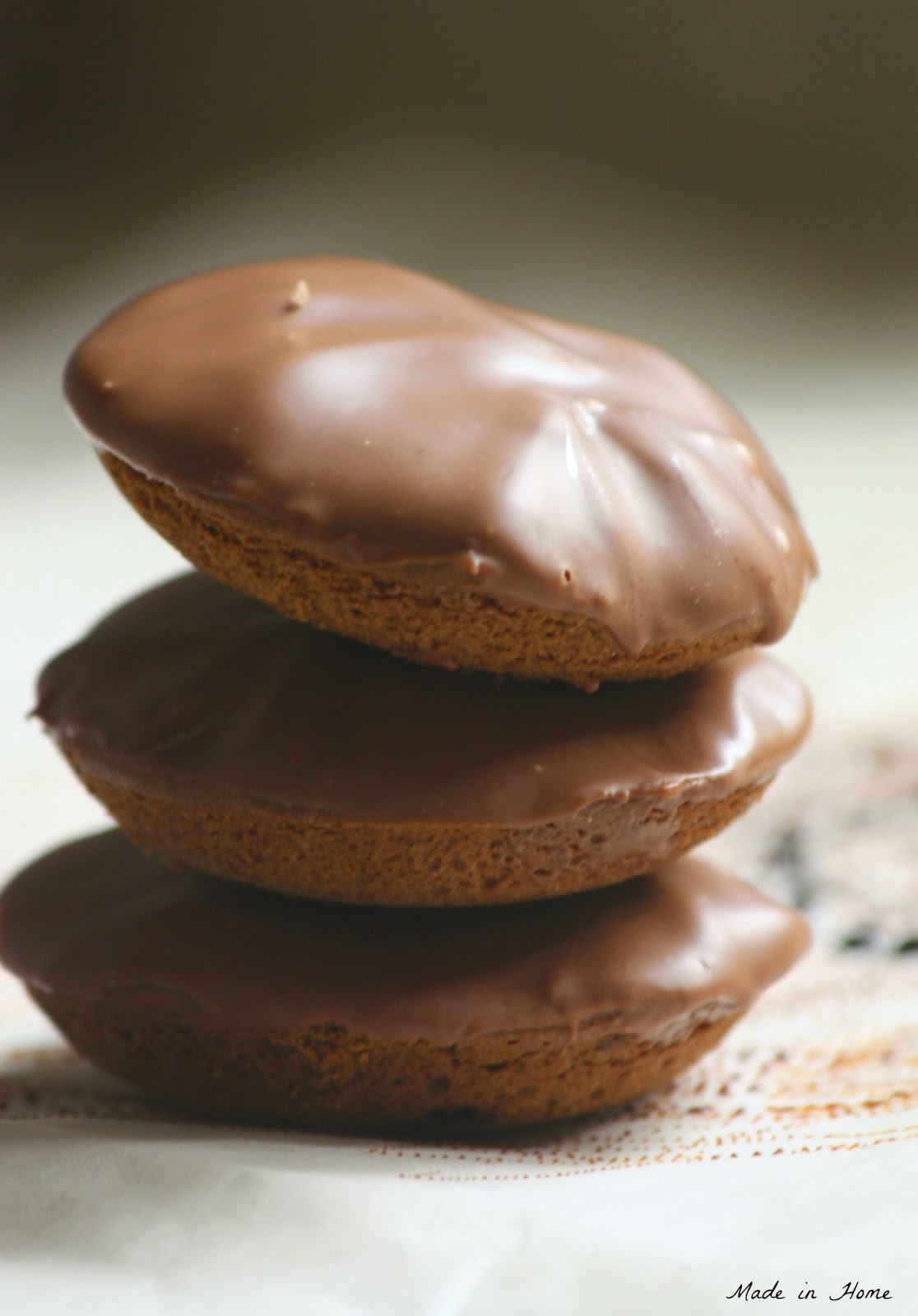 Made in Home: Chocolate coated gingerbread biscuits {Recipe}